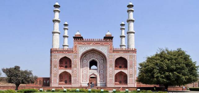 Akbar Tomb Sikandra Agra Timings, Entry Fee and History