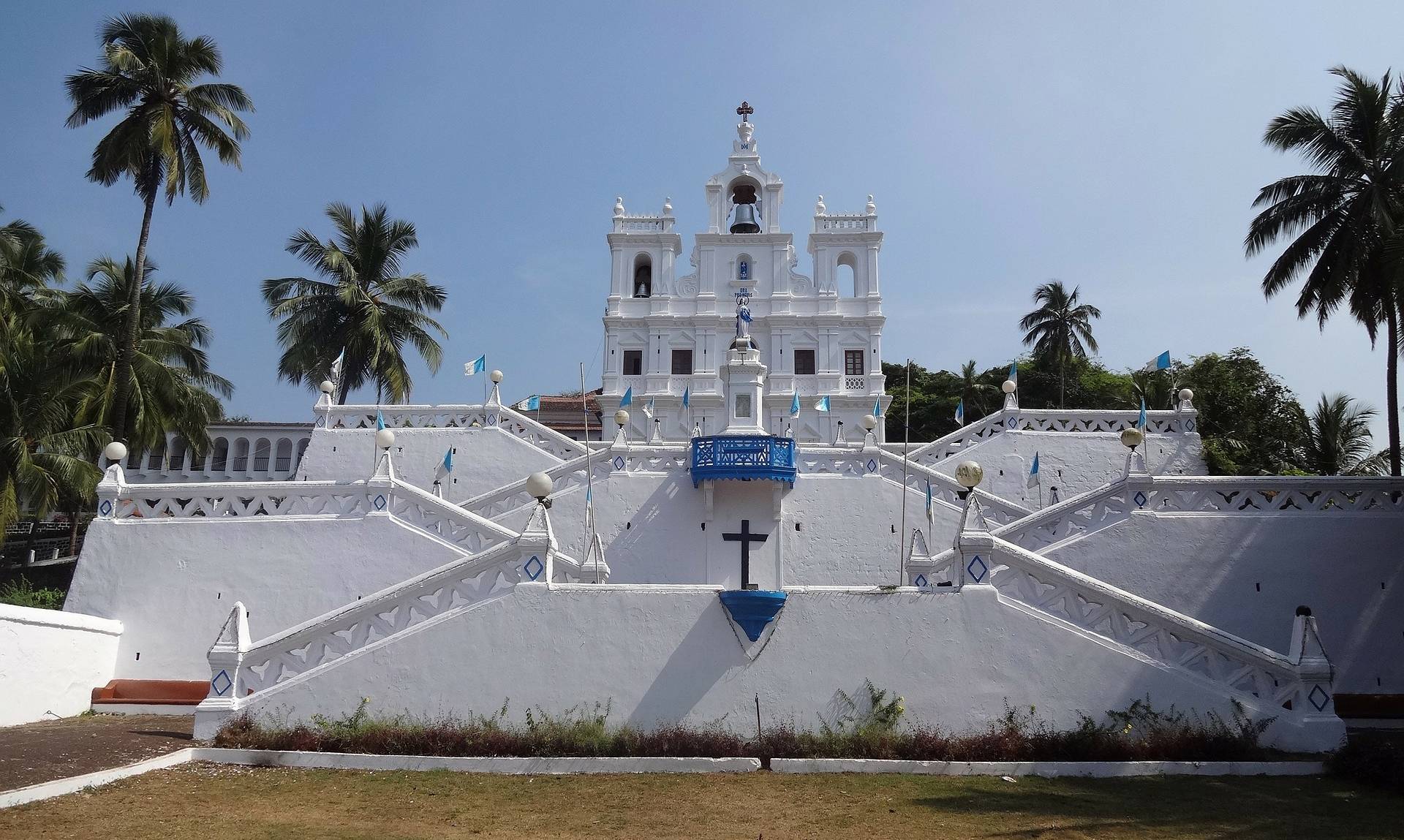 10 Worth Visiting Churches In India by Tourists