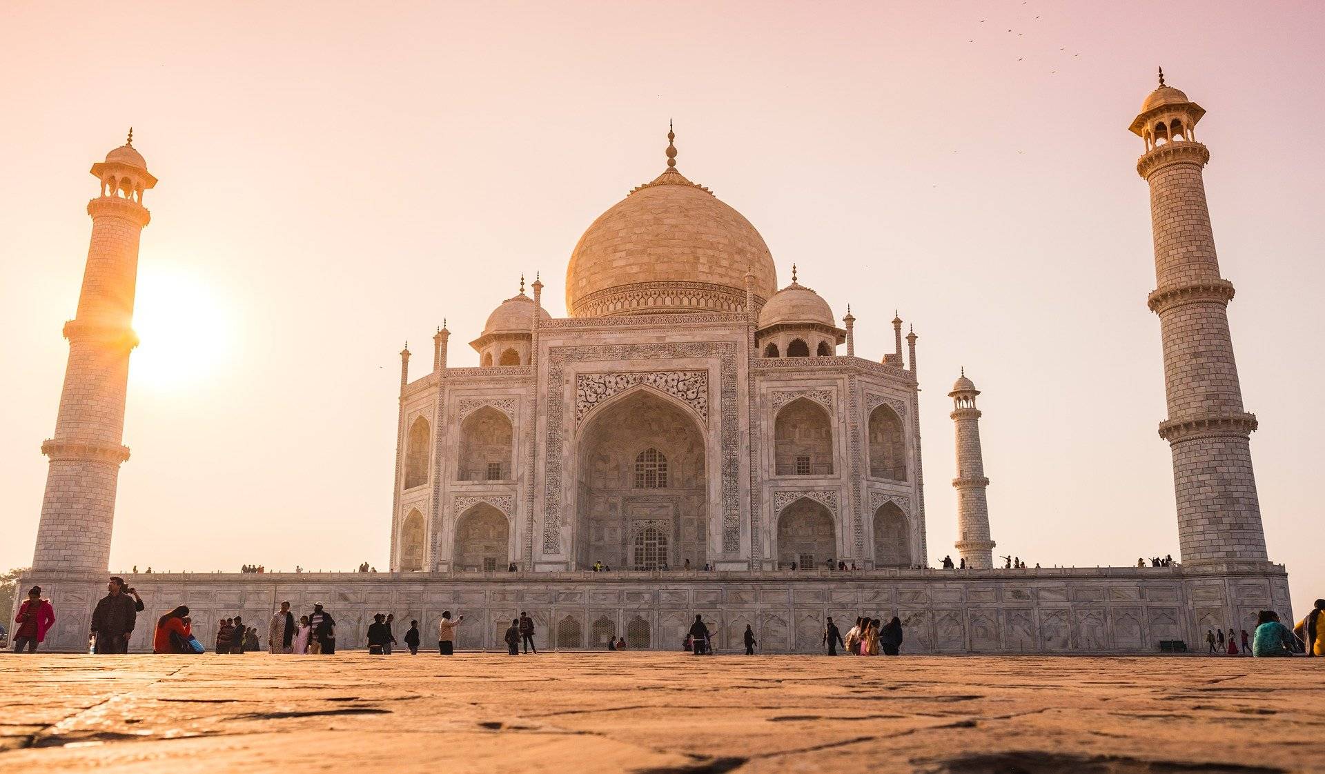 Top 10 Most Visited Monuments by Tourists In India